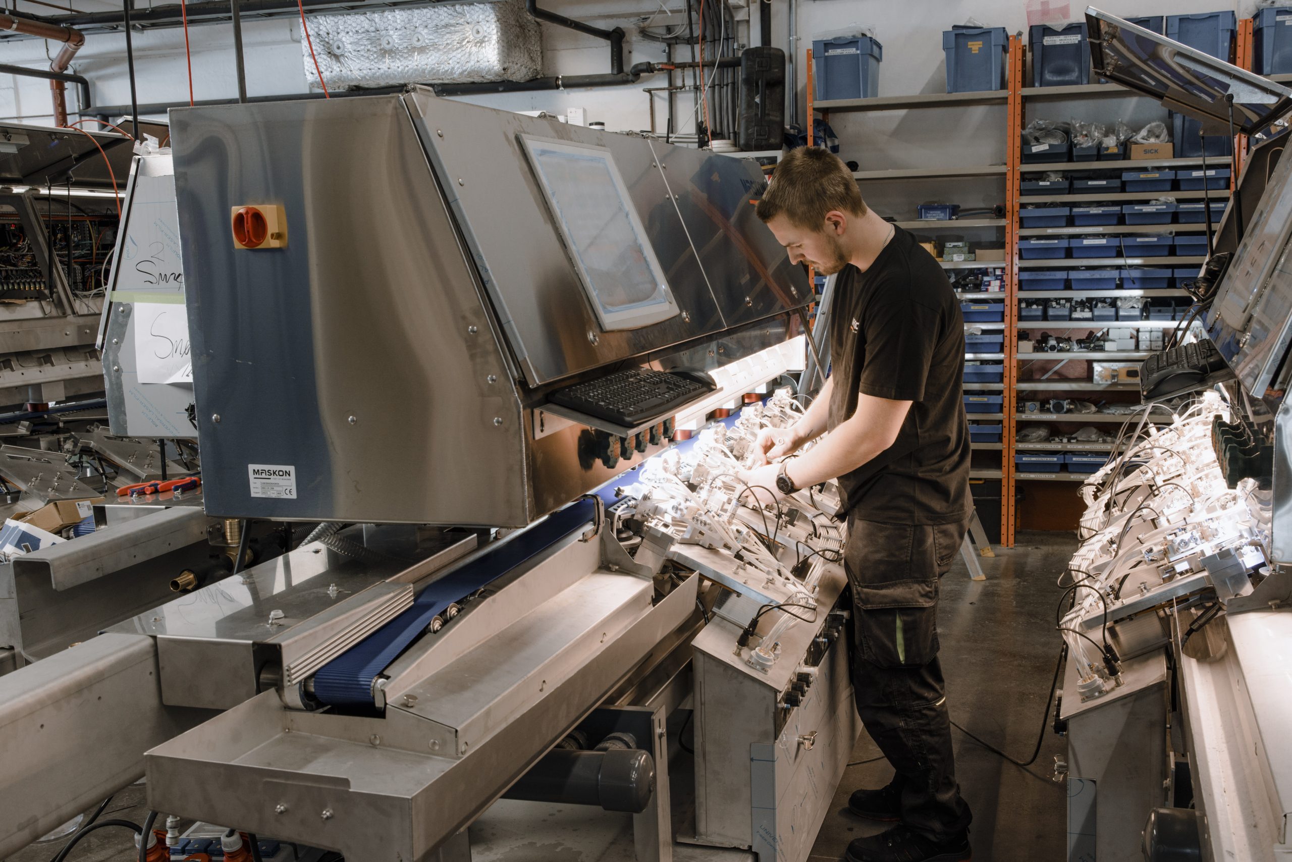 Maskon first again - Maskon